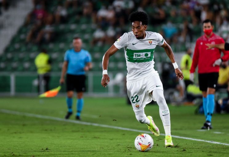 El Elche CF refuerza su cartera de patrocinadores con la...