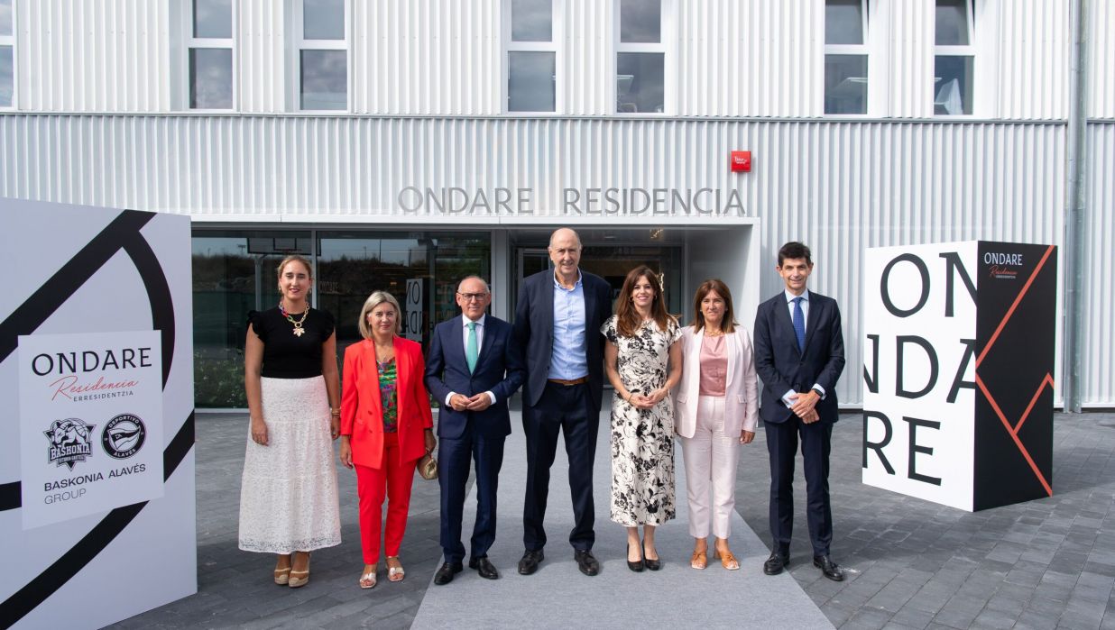 El Grupo Baskonia-Alavés inaugura oficialmente su nueva residencia Ondare